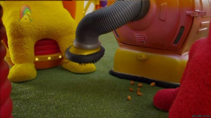 The Noo-Noo was Tidy Up all of the Tubby Toast Crumbs for Laa-Laa & Po ...