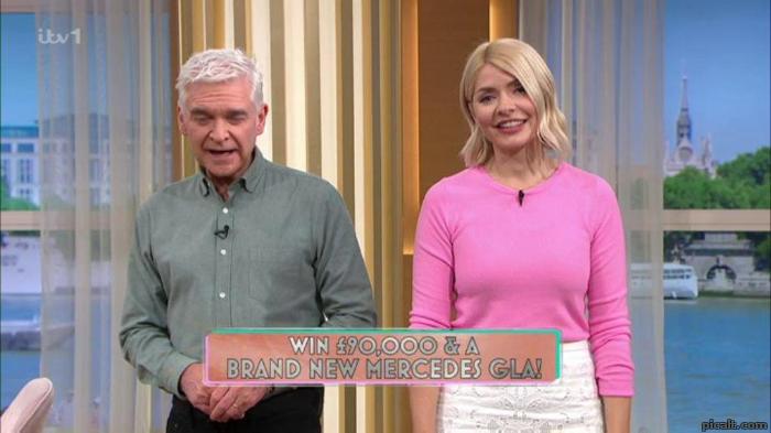 WIN £90,000 & BRAND NEW MERCEDES GLA! - Picalt